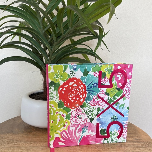 Lilly Pulitzer | Other | Lilly Pulitzer 5x5 Coffee Table Book | Poshmark